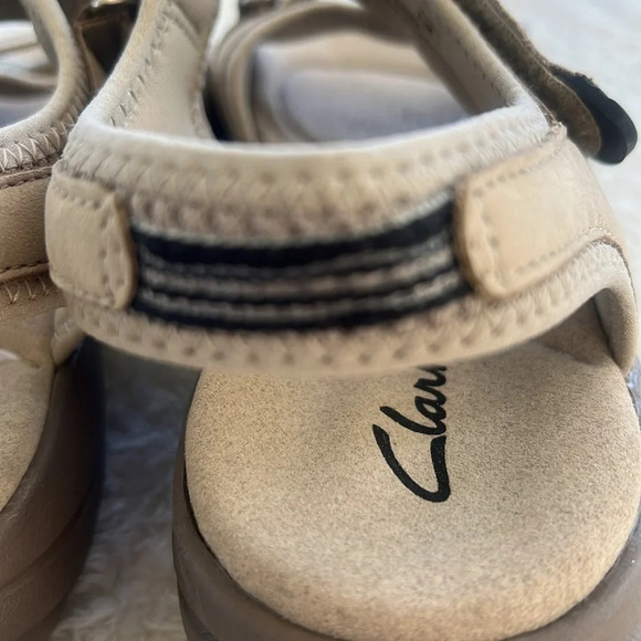 Clarks | Shoes | Clarks Saylie Jade Sz 75 Sand Leather Adjustable ...